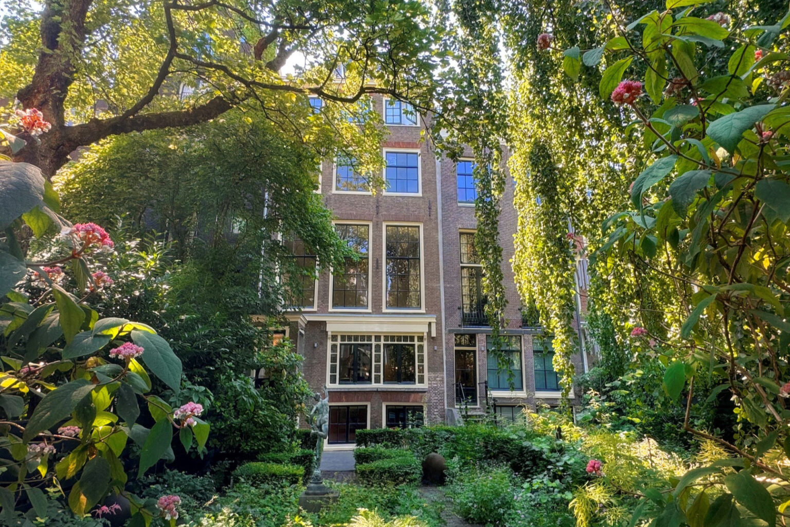 Kusukazu Uraguchi - Shima no Ama - Museumtijdschrift